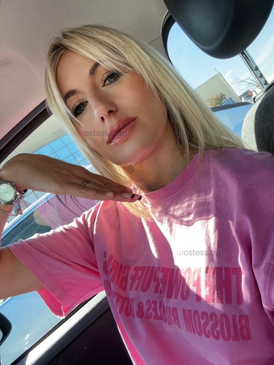 Hostess, Modella e Wing Woman Irene a Genova | Wostess